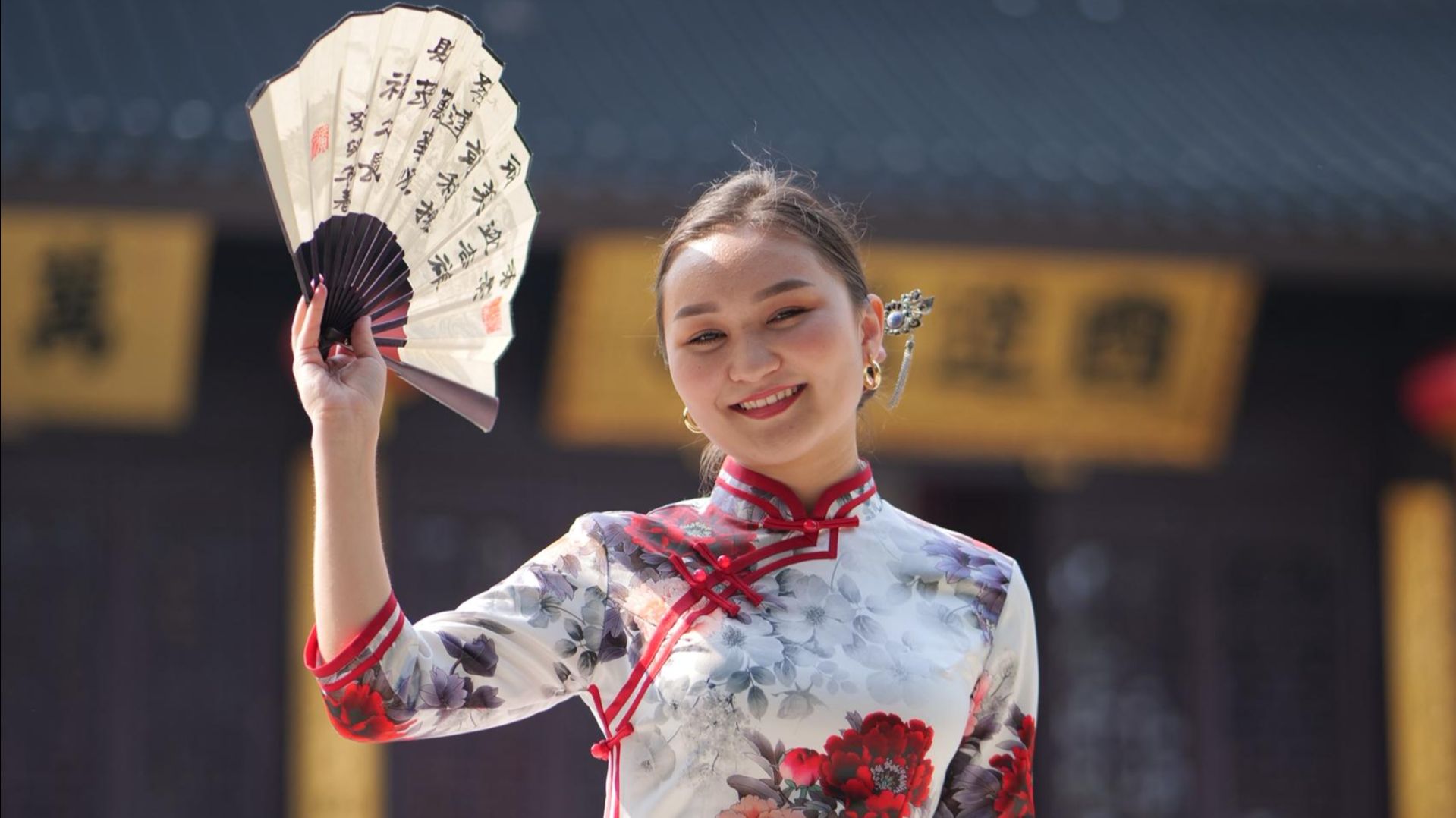 Баяна и топовые локации Шанхая. Храмы, парки, архитектура и подворотни мегаполиса