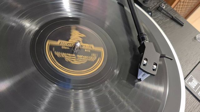 DUAL CS 429-ЗДРАВСТВУЙ, ЗДРАВСТВУЙ-ЛЕОНИД УТЕСОВ(муз.Марка Фрадкина, сл.Виктора Винникова)1945, СССР