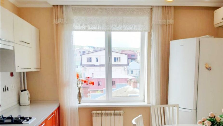 Цена квартиры в Геленджике 13 млн.р.. Двухкомнатная квартира на ул.Волнухина рядом ул.Блока.