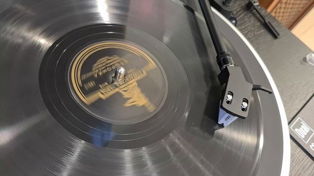 DUAL CS 429 - СТОРОНКА - ЛЕОНИД УТЕСОВ(музыка Аркадия Островского, слова Сергея Михалкова)1945, СССР