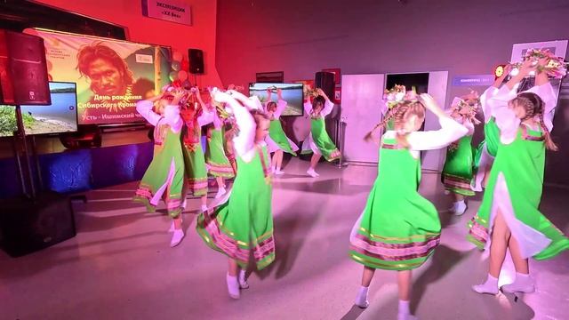 Образцовый ансамбль танца "Самоцветы" День рождения Сибриского кроманьонца