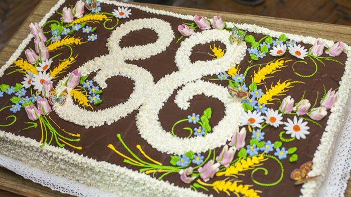 Поздравление с днем рождения в 88 лет Эдита!