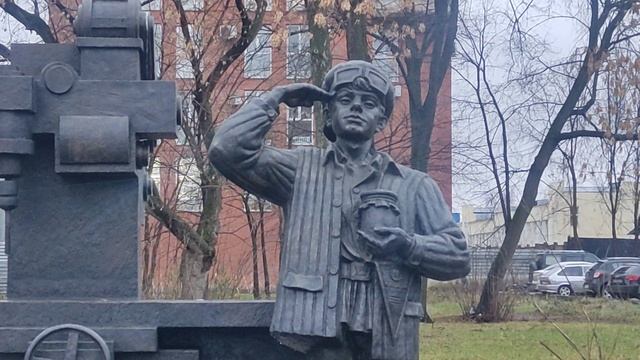 Сквер имени Субботина Памятник Миг 31 город Пермь Ноябрь 2025