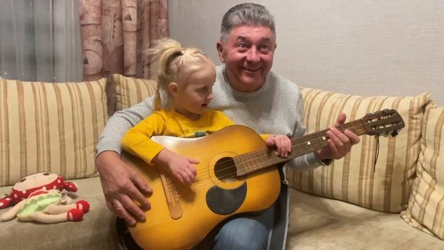 27.11.2025. Ника и гитара