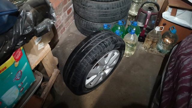 Моем летние колёса Ларгуса