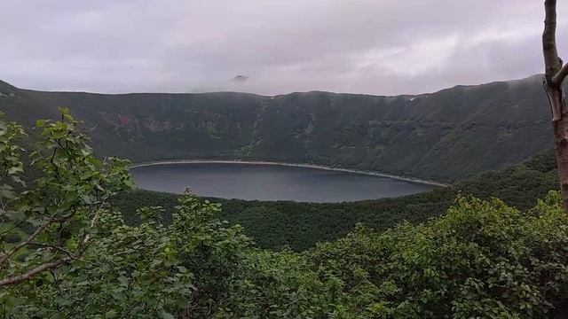 Маар  Медвежья чаша  и озеро Толмачева