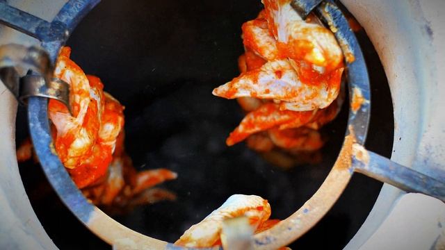 Курные крылышки в тандыре, готовим на свежем воздухе.