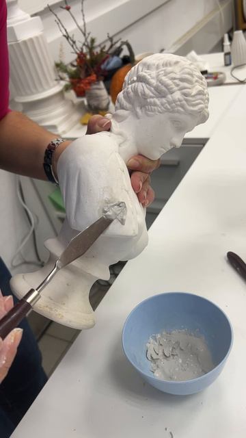 Два способа убрать дефекты на готовом гипсовом изделии