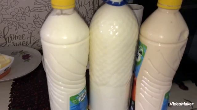 Все для любимого Мальчика. Ирина пришла из магазина. Бананы и конфеты для папы.