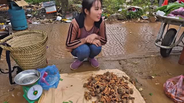 Собираю мандарины и зелень в лесу. Продаю фрукты и овощи на рынке. Кормлю домашний скот. Дуонг