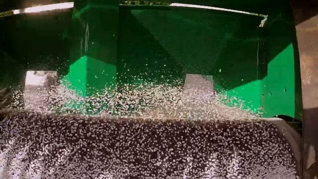 REWO-8200 Разбрасыватель минеральных удобрений и извести