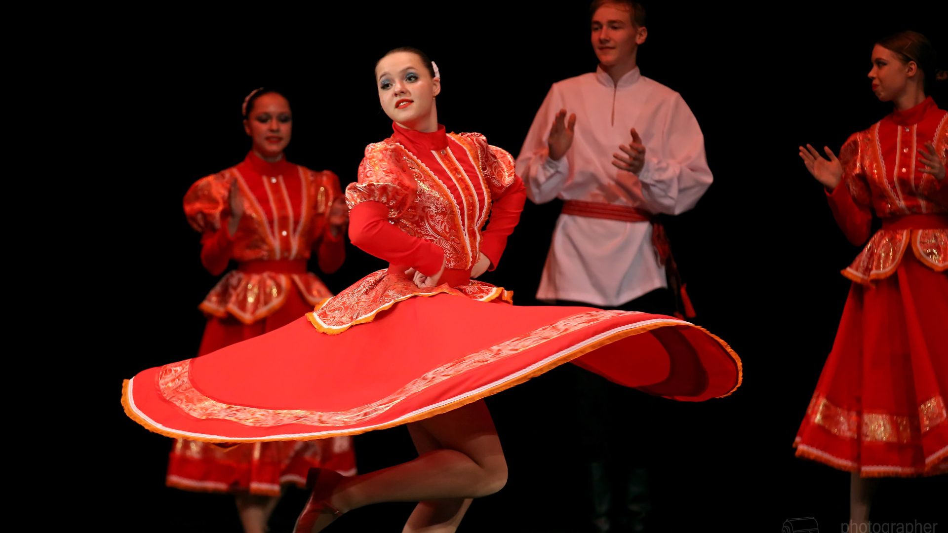 «Русская пляска», Ансамбль танца "Карусель". "Russian Dance", Dance Ensemble "Carousel".
