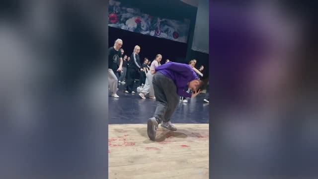 Мастер - класс  по брейкингу от Даниэля для коллектива Танцы «STEP-MODELS»