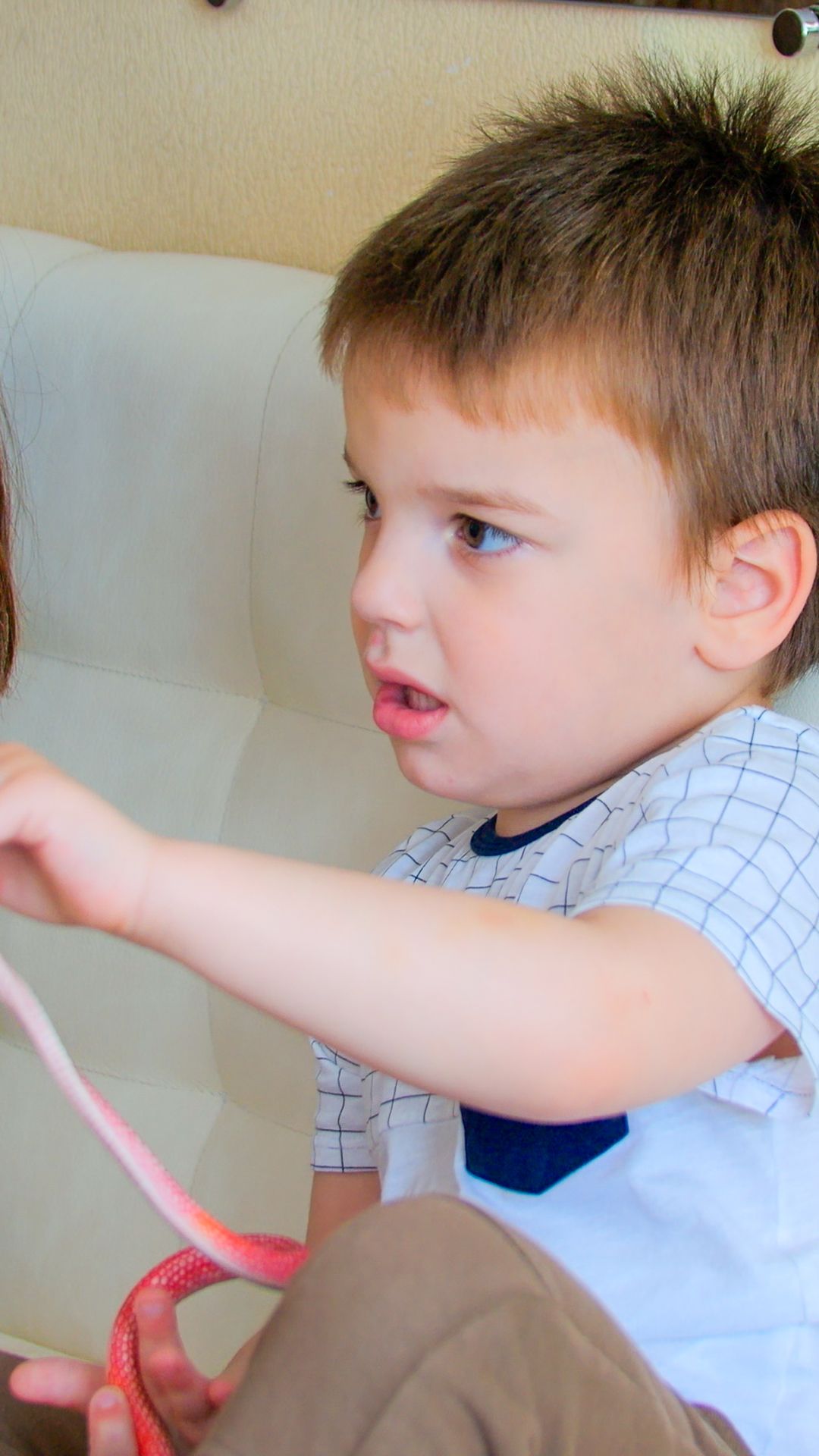 ПОЯВИЛОСЬ ПОНИМАНИЕ РЕЧИ И УКАЗАТЕЛЬНЫЙ ЖЕСТ