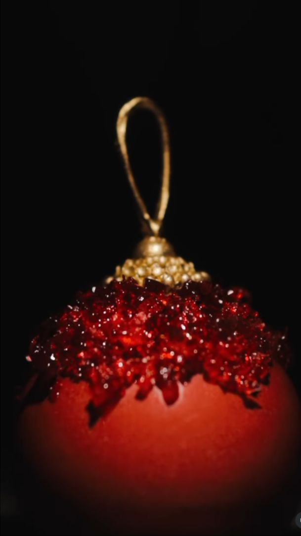 Пирожное "Рождественский шарик"-видеоурок с рецептом