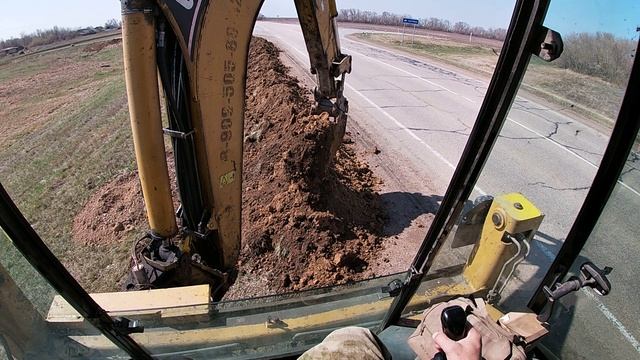 Как копать траншею вдоль склона