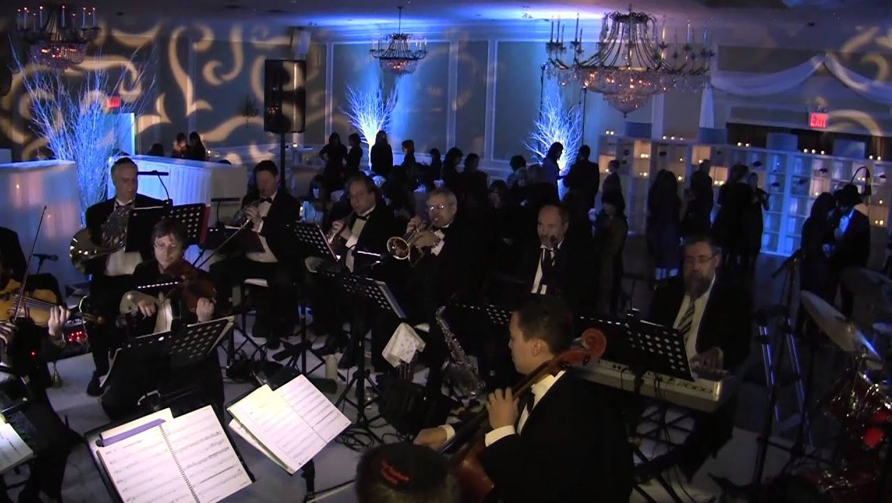 2013 Инструментал на нигун "Далед Бавос" от основателя ХАБАД Альтер Ребе.  Аарон Тейтельбаум