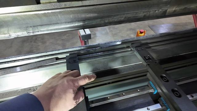 Калибровка, настройка точности гиба на листогибе IRONMAC HPB-K c контроллером TP10S