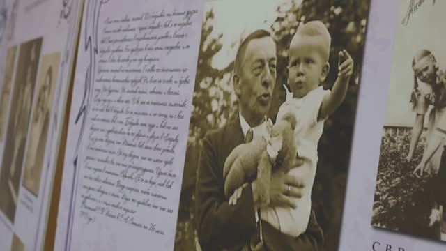 «Соприкосновение времен. Исторические встречи на Страстном бульваре»,  слайд-шоу (2025)