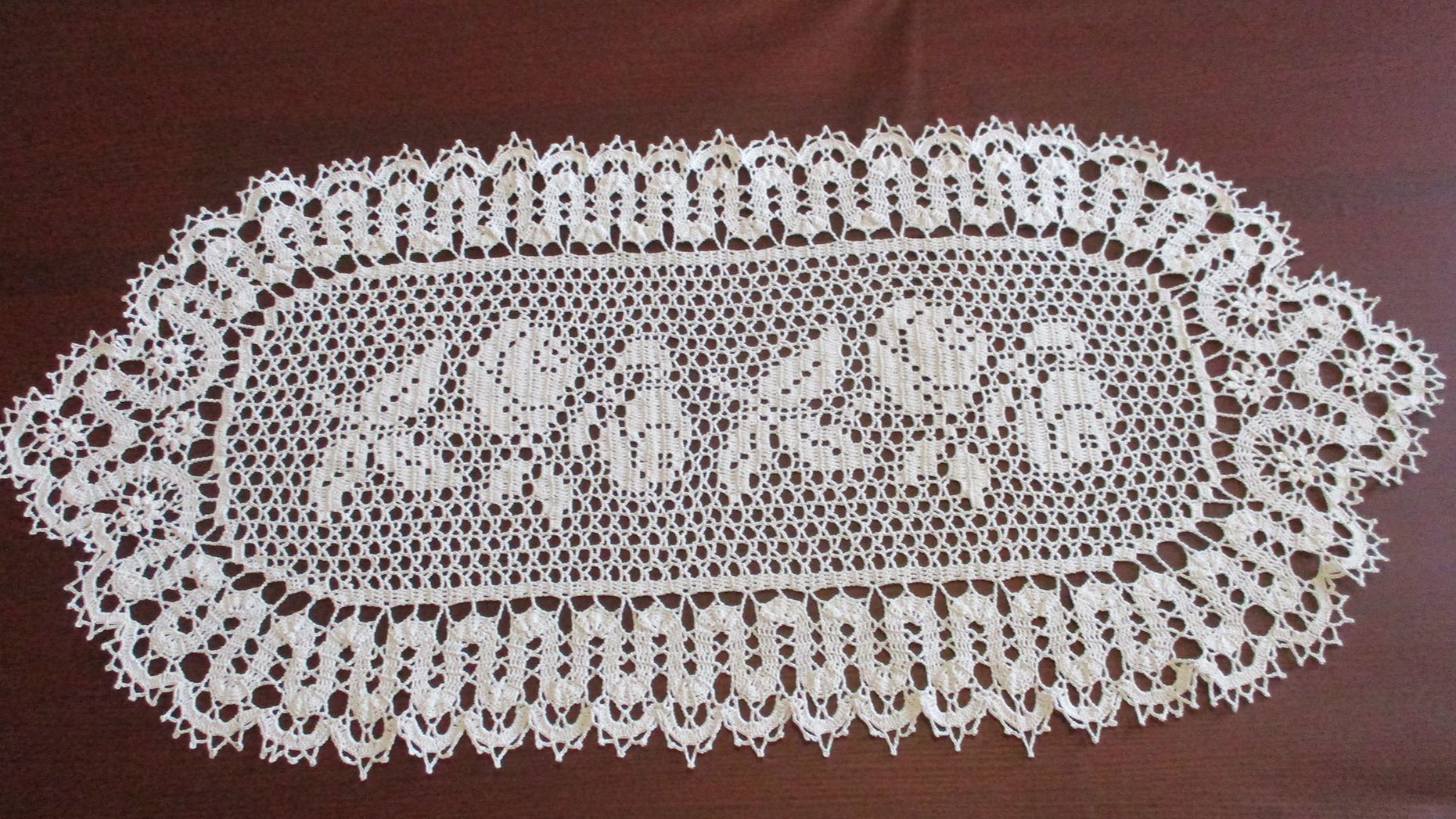 ОВАЛЬНАЯ САЛФЕТКА С РОЗАМИ. ЧАСТЬ 2