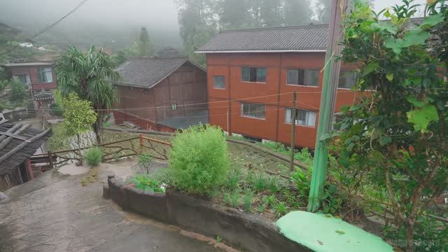 Китай. Прогулка по китайской деревне Лунтан в провинции Гуйчжоу