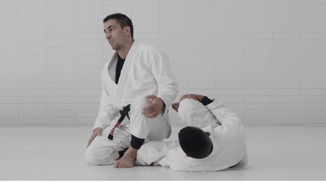 01 - ADJUSTMENTS AND MINDSET FOR PASSING THE GUARD