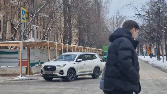 НАРУШЕНИЕ - расстановка транспорта, или как чуть не переехал продюсера утром
