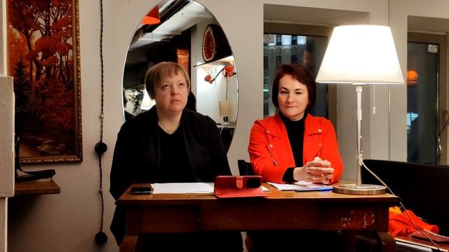 Писательницы Вероника Воронина и Надежда Антонова читают свои рассказы