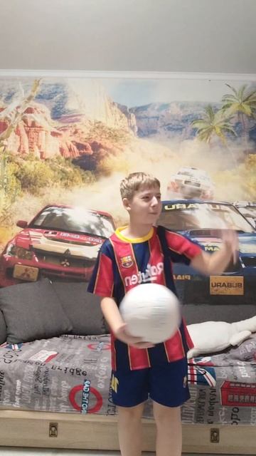 почему же ФУТБОЛИСТЫ НЕ УМЕЮТ ИГРАТЬ В БАСКЕТБОЛ