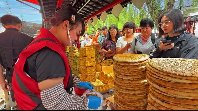 китайский уличный рынок. копченое мясо, кальмары и не только