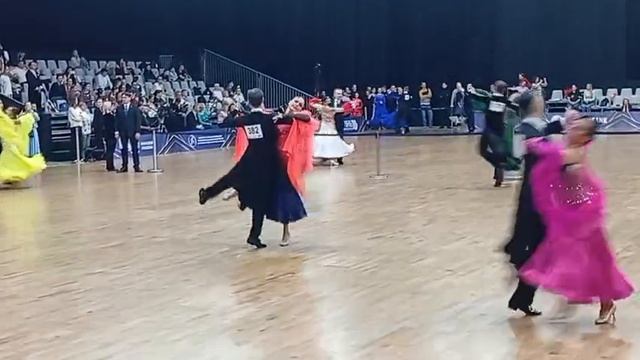 Спортивные бальные танцы. #сеньоры, #квикстеп