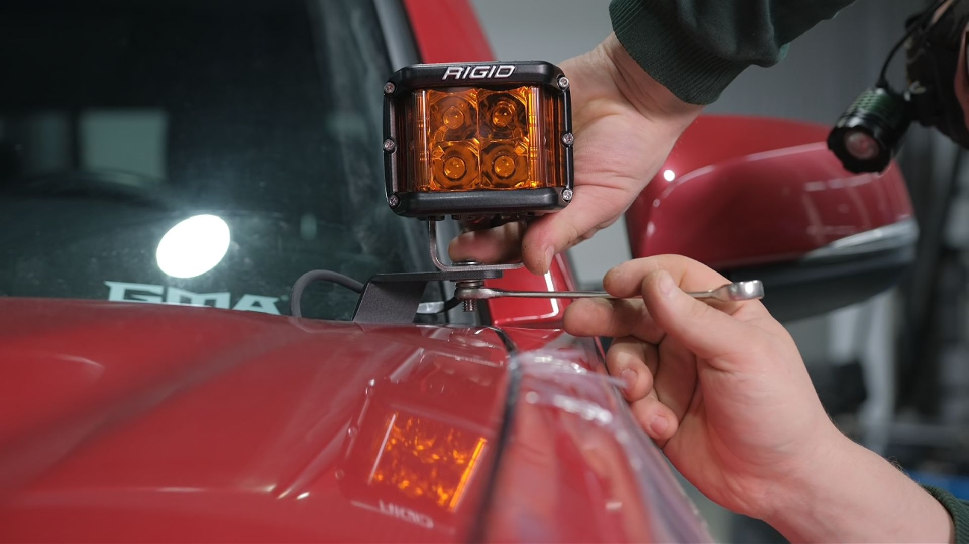 Установка крепления фар на капот для Тойота Такома 2019-2023