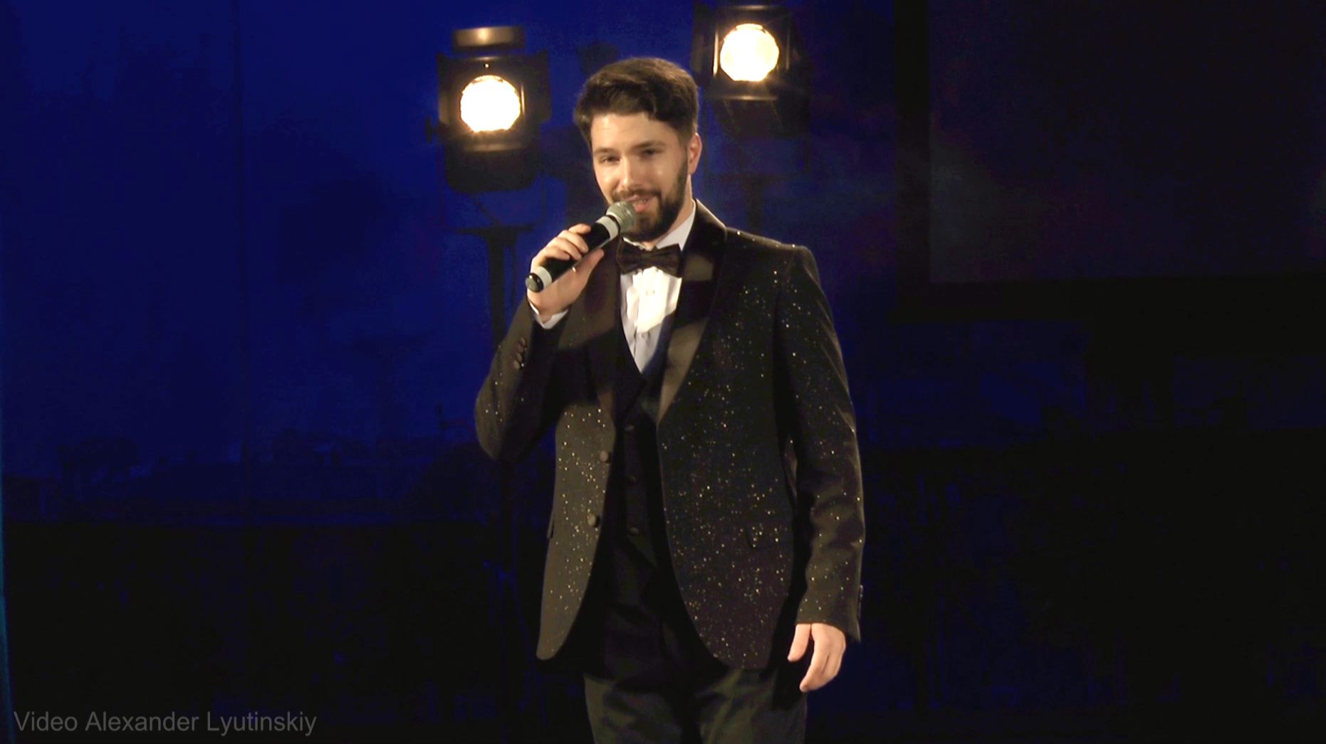 Алексей Мягков - "Тишина за Рогожской заставою" (песня из к/ф "Дом, в котором я живу")