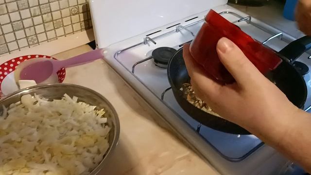 Пекинская капуста с шампиньонами