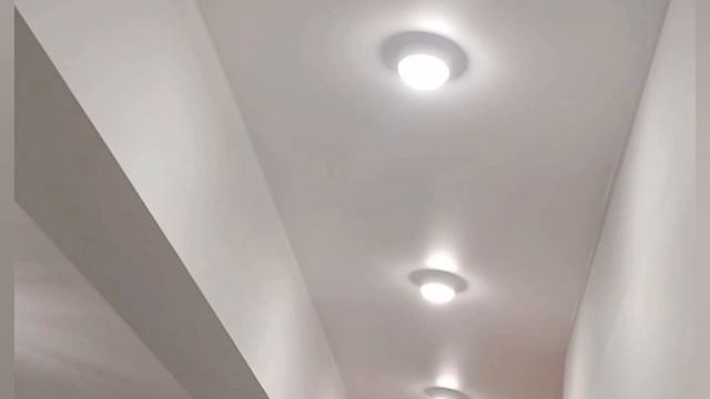 Матовые натяжные потолки в квартиру.