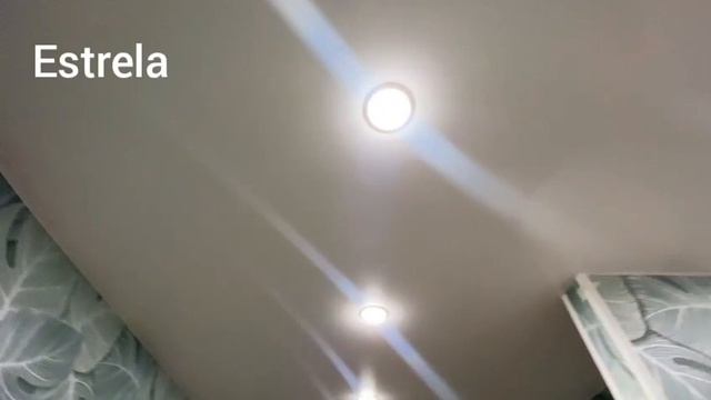 Натяжные потолки в коридор