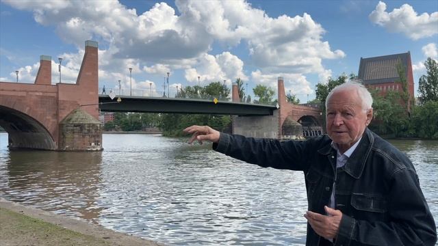 Товарищи по наводнениям - Франкфурт и Петербург