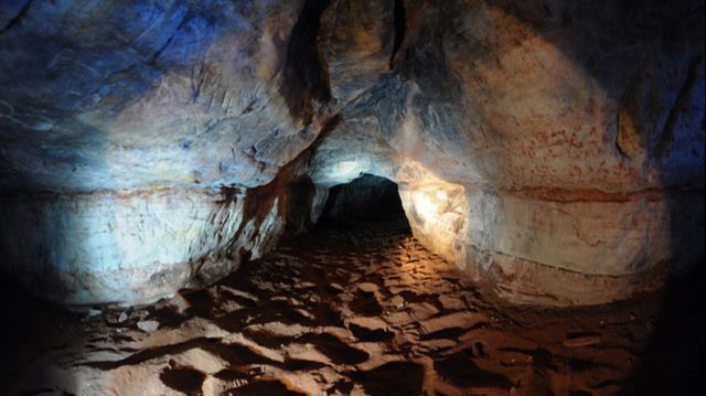 Сблинская экотропа, пещера трехглазка- места неизведанные туристами)
