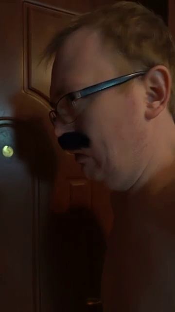 а папы нет дома