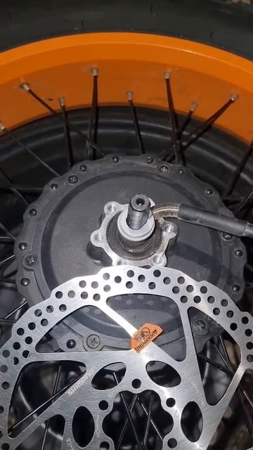 ставлю 180 мм ротор Shimano на заднее колесо Kugoo Kirin v6, особенности установки #фэтбайк