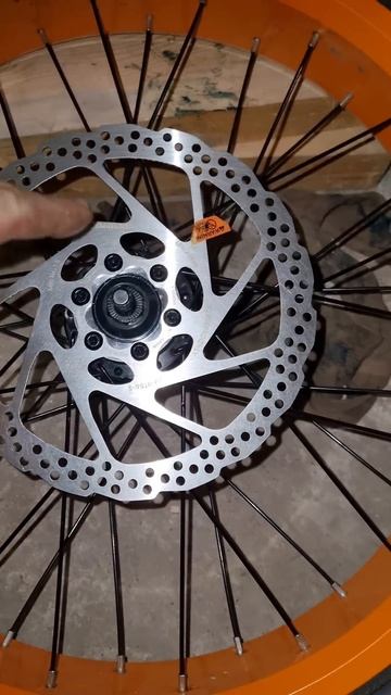 установил 180 мм ротор Shimano вместо стокового 160 мм на Kugoo Kirin v6 на переднее колесо #фэтбайк