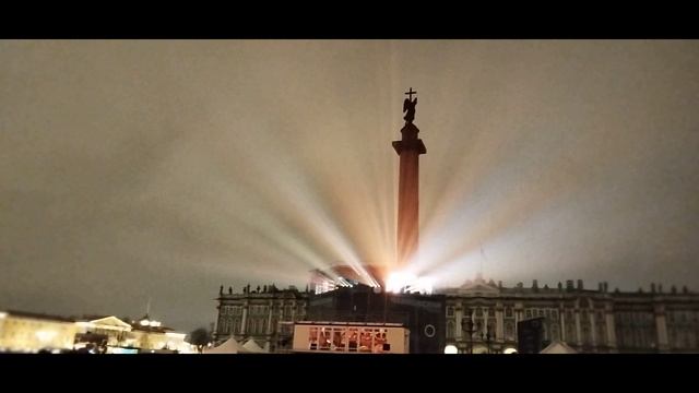 Петр Ильич Чайковский на Дворцовой площади, Санкт-Петербург