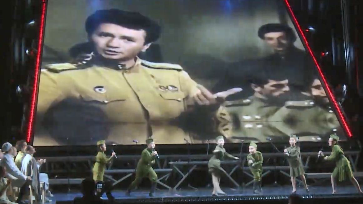 Юные таланты Калмыкии приняли участие в гала-концерте "КТК - талантливым детям 2025. Крылья Победы"