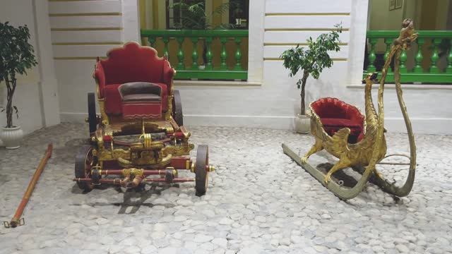 Зимние дворцы Петра I.