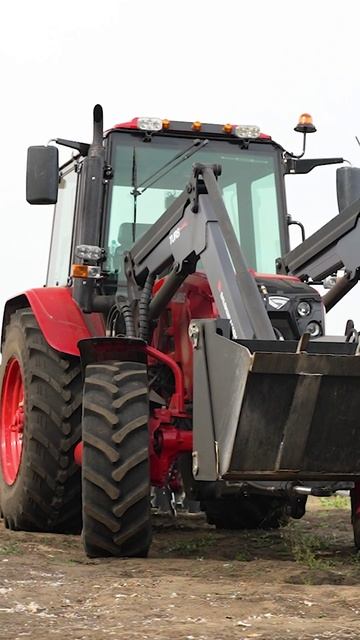 Новый трактор Беларус