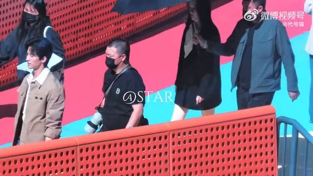 05-12-2025 С съёмочной площадки мини-сериала «Невозможно всё иметь одновременно»