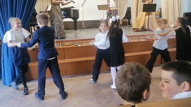 3"Б" класс - День музыки