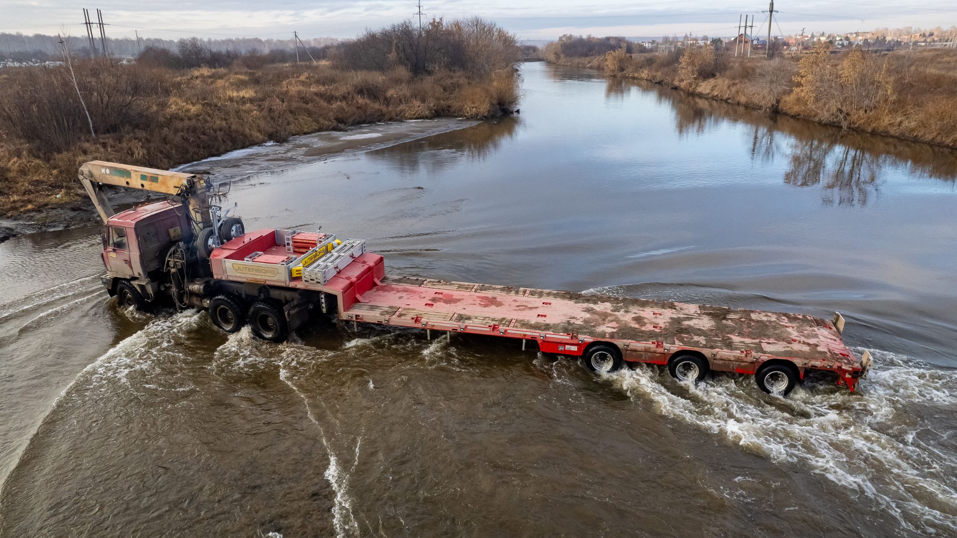 Низкорамный трал JUTERBORG против бездорожья: испытание бродом, грязью и сложным рельефом! 5 серия.