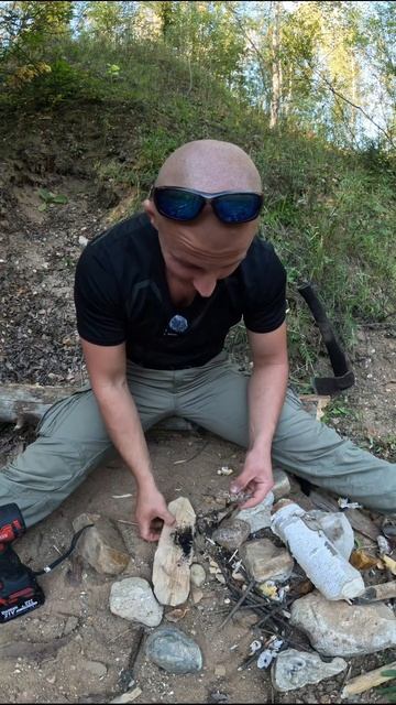Разводим огонь трением hard lvl. #bushcraft #туризм #бушкрафт #лес #поход #огонь #шуруповерт