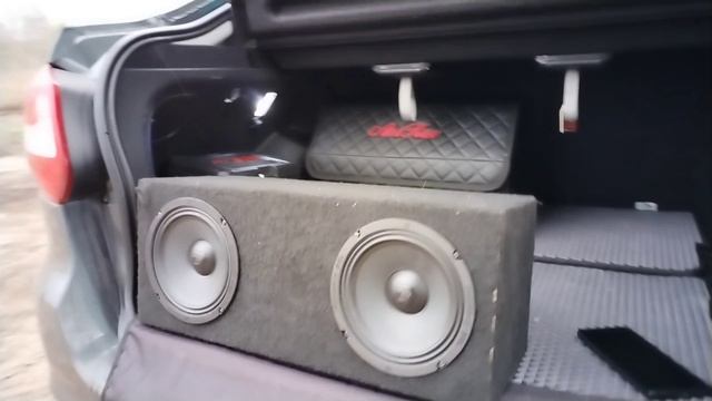 Внимание, очень громко! Прослушивание DL-AUDIO Phoenix SQL 165